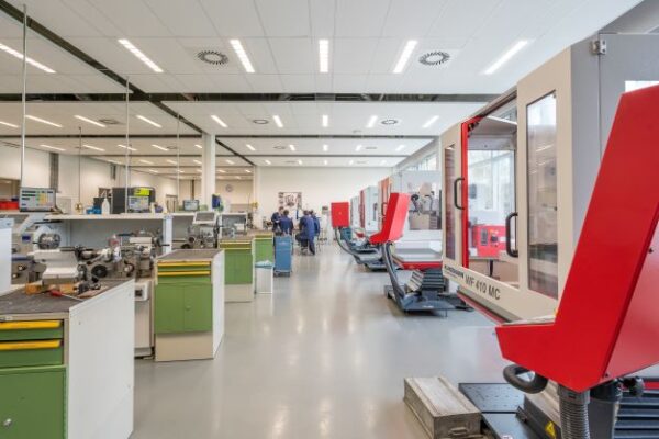 What Are the Basic Types of Bolts? -Prince Fastener